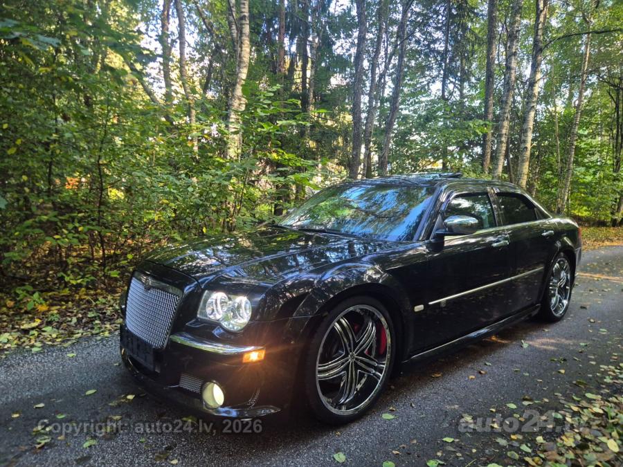 Черный Крайслер 300C 2008 в Таллин, объемом двигателя 5.70 л и пробегом 81 тыс. км за 15300 €, фото 16 на AUTOMOTO.COM.LV