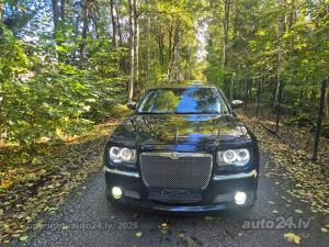 Черный Крайслер 300C 2008 в Таллин, объемом двигателя 5.70 л и пробегом 81 тыс. км за 15300 €, фото 17 на AUTOMOTO.COM.LV