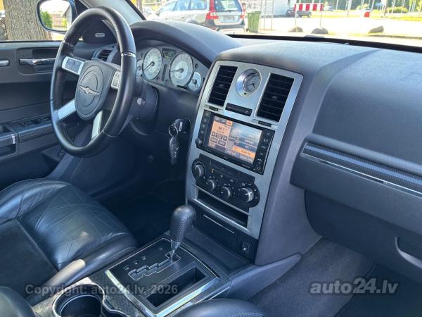 Черный Крайслер 300C 2009 в Пайде, объемом двигателя 3.00 л и пробегом 259 тыс. км за 2890 €, фото 7 на AUTOMOTO.COM.LV