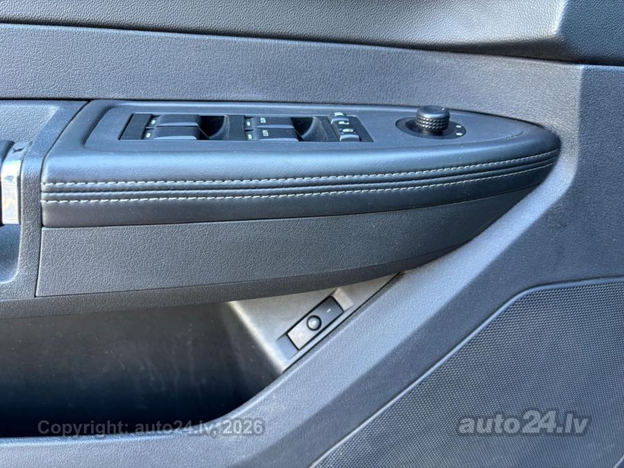 Melns Chrysler 300C 2009 Paide, ar dzinēja tilpumu 3.00 L un nobraukumu 259 tūkst. km par 2890 €, foto 19 vietnē AUTOMOTO.COM.LV