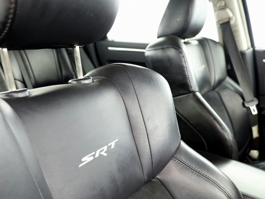 Black Chrysler 300C 2009 in Tallinn, with an engine capacity of 3.00 L and mileage of 347 thousand km for 2499 €, photo 9 on AUTOMOTO.COM.LV