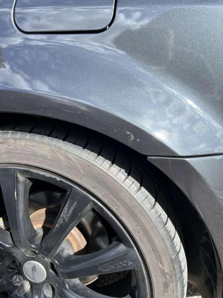 Melns Chrysler 300C 2010 Alīta, ar dzinēja tilpumu 3.00 L un nobraukumu 365 tūkst. km par 4500 €, foto 14 vietnē AUTOMOTO.COM.LV
