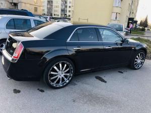 Black Chrysler 300C 2011 in Kaunas, with an engine capacity of 3.60 L and mileage of 283 thousand km for 6000 €, photo 2 on AUTOMOTO.COM.LV