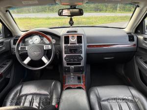 Black Chrysler 300C 2011 in Tallinn, with an engine capacity of 3.00 L and mileage of 210 thousand km for 3390 €, photo 8 on AUTOMOTO.COM.LV