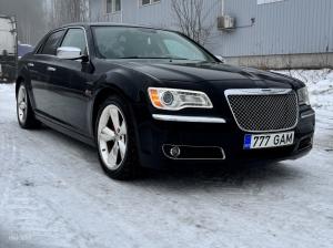 Melns Chrysler 300C 2012 Tallina, ar dzinēja tilpumu 5.70 L un nobraukumu 120 tūkst. km par 13000 €, foto 10 vietnē AUTOMOTO.COM.LV