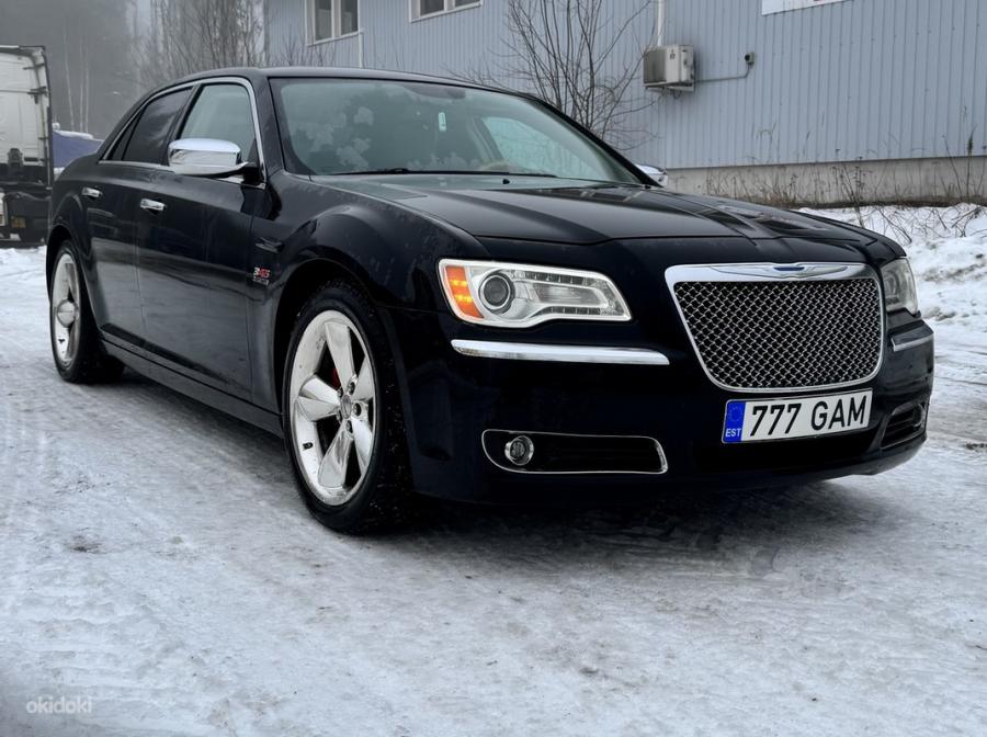 Melns Chrysler 300C 2012 Tallina, ar dzinēja tilpumu 5.70 L un nobraukumu 120 tūkst. km par 13000 €, foto 10 vietnē AUTOMOTO.COM.LV