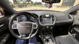 Black Chrysler 300C 2013 in Alytus, with an engine capacity of 3.60 L and mileage of 400 thousand km for 8200 €, photo 12 on AUTOMOTO.COM.LV