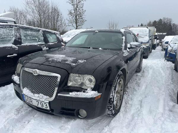 Melns Chrysler 300C 2006 Kauņa, ar dzinēja tilpumu 0.00 L un nobraukumu 495 tūkst. km par 1500 €, foto 1 vietnē AUTOMOTO.COM.LV