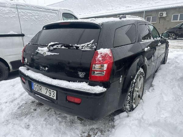 Melns Chrysler 300C 2006 Kauņa, ar dzinēja tilpumu 0.00 L un nobraukumu 495 tūkst. km par 1500 €, foto 4 vietnē AUTOMOTO.COM.LV