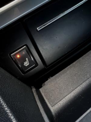 Melns Chrysler 300C 2006 Rīga, ar dzinēja tilpumu 3.00 L un nobraukumu 270 tūkst. km par 4350 €, foto 11 vietnē AUTOMOTO.COM.LV