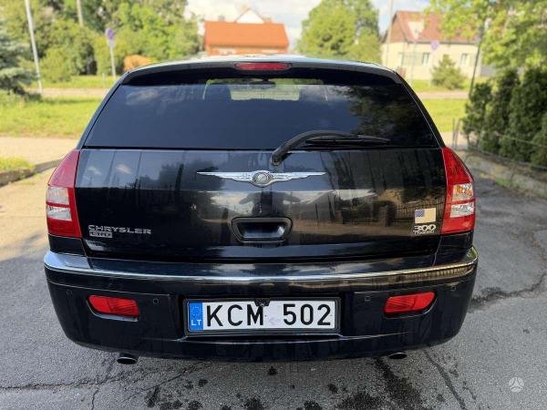 Черный Крайслер 300C 2006 в Каунас, объемом двигателя 3.00 л и пробегом 255 тыс. км за 1950 €, фото 6 на AUTOMOTO.COM.LV