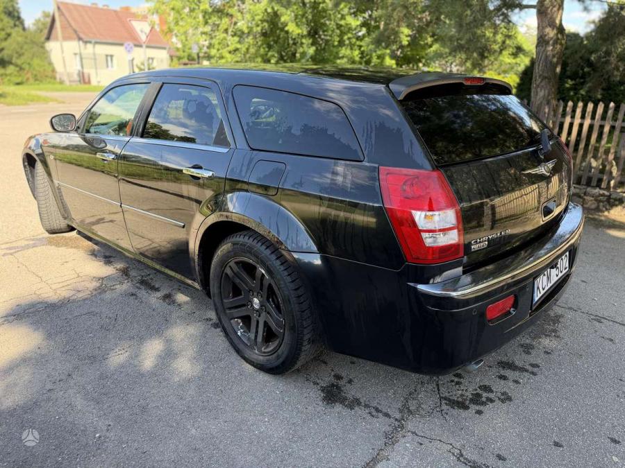 Черный Крайслер 300C 2006 в Каунас, объемом двигателя 3.00 л и пробегом 255 тыс. км за 1950 €, фото 8 на AUTOMOTO.COM.LV