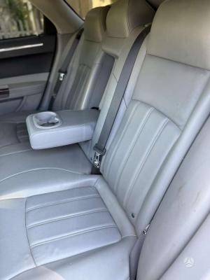 Черный Крайслер 300C 2006 в Каунас, объемом двигателя 3.00 л и пробегом 255 тыс. км за 1950 €, фото 17 на AUTOMOTO.COM.LV