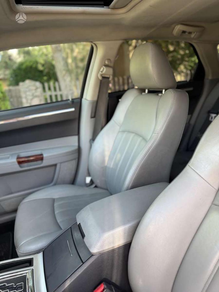 Черный Крайслер 300C 2006 в Каунас, объемом двигателя 3.00 л и пробегом 255 тыс. км за 1950 €, фото 34 на AUTOMOTO.COM.LV