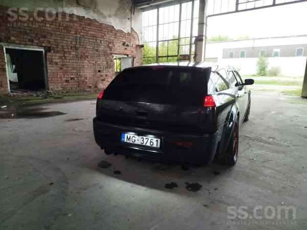 Melns Chrysler 300C 2006 Daugavpils, ar dzinēja tilpumu 3.00 L un nobraukumu 271 tūkst. km par 4900 €, foto 7 vietnē AUTOMOTO.COM.LV
