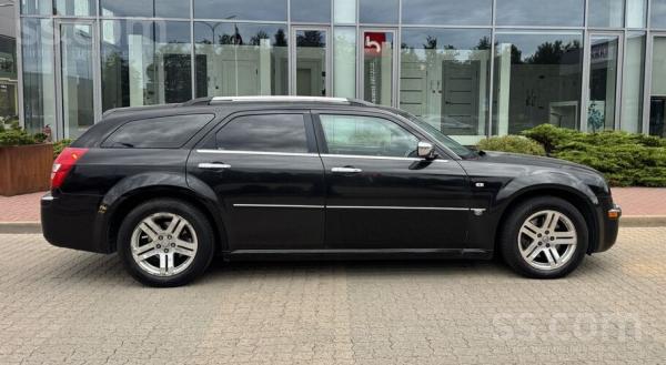Черный Крайслер 300C 2006 в Рига, объемом двигателя 3.00 л и пробегом 292 тыс. км за 3900 €, фото 6 на AUTOMOTO.COM.LV