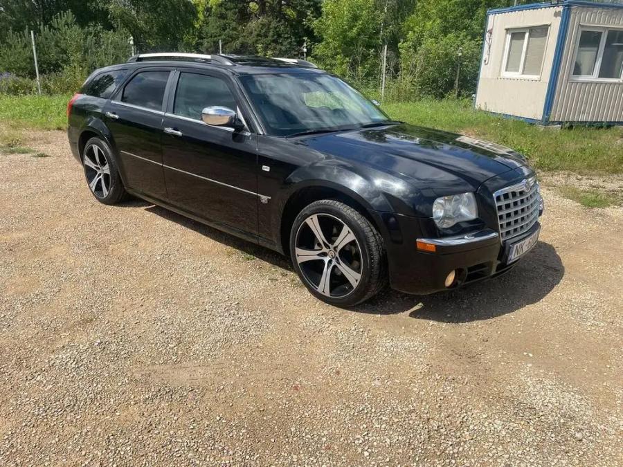 Черный Крайслер 300C 2007 в Рига, объемом двигателя 1.00 л и пробегом 250 тыс. км за 3790 €, фото 4 на AUTOMOTO.COM.LV