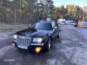 Black Chrysler 300C 2007 in Tallinn, with an engine capacity of 0.00 L and mileage of 315 thousand km for 4300 €, photo 10 on AUTOMOTO.COM.LV