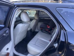 Black Chrysler 300C 2007 in Tallinn, with an engine capacity of 0.00 L and mileage of 315 thousand km for 4300 €, photo 14 on AUTOMOTO.COM.LV