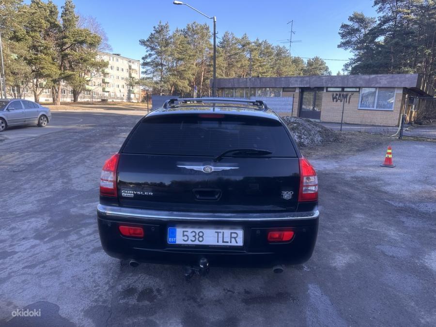 Black Chrysler 300C 2007 in Tallinn, with an engine capacity of 0.00 L and mileage of 315 thousand km for 4300 €, photo 16 on AUTOMOTO.COM.LV
