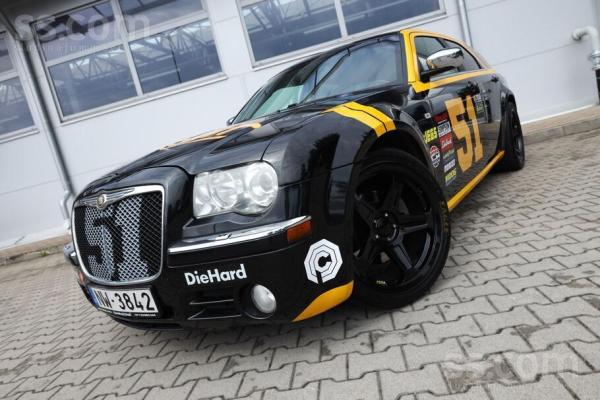 Black Chrysler 300C 2007 in Riga, with an engine capacity of 3.00 L and mileage of 0 thousand km for 3495 €, photo 2 on AUTOMOTO.COM.LV