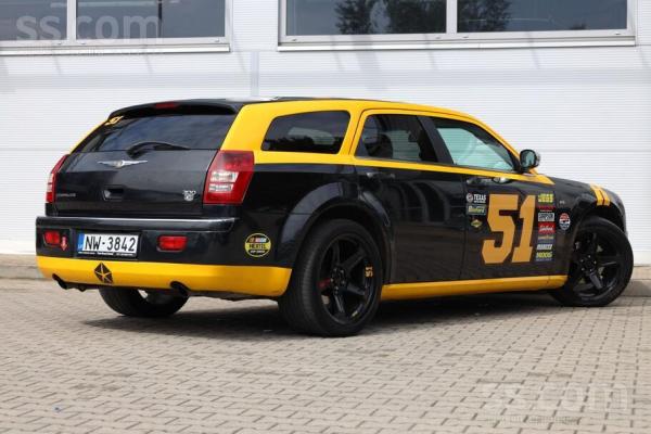 Black Chrysler 300C 2007 in Riga, with an engine capacity of 3.00 L and mileage of 0 thousand km for 3495 €, photo 8 on AUTOMOTO.COM.LV