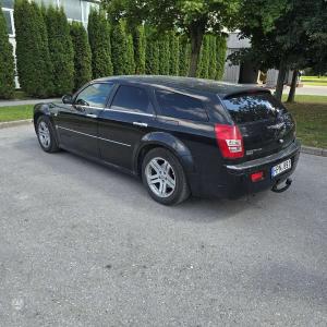 Black Chrysler 300C 2007 in Kaunas, with an engine capacity of 2.99 L and mileage of 263 thousand km for 3000 €, photo 3 on AUTOMOTO.COM.LV