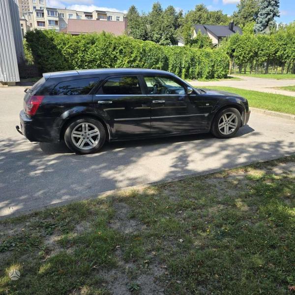 Black Chrysler 300C 2007 in Kaunas, with an engine capacity of 2.99 L and mileage of 263 thousand km for 3000 €, photo 3 on AUTOMOTO.COM.LV