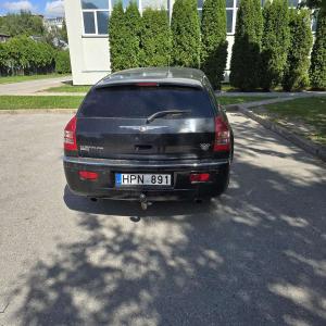 Black Chrysler 300C 2007 in Kaunas, with an engine capacity of 2.99 L and mileage of 263 thousand km for 3000 €, photo 6 on AUTOMOTO.COM.LV