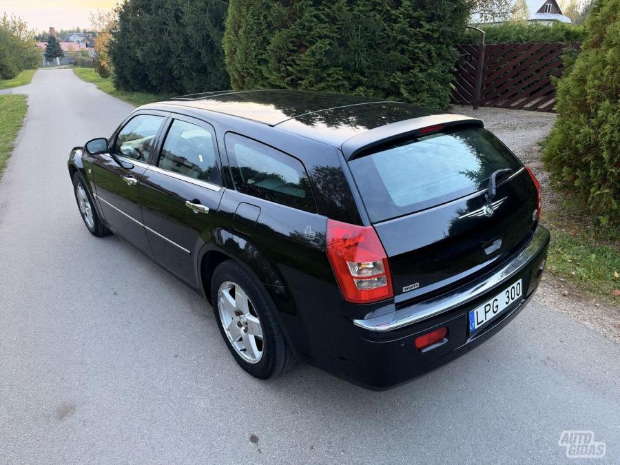 Black Chrysler 300C 2007 in Vilnius, with an engine capacity of 3.50 L and mileage of 270 thousand km for 2800 €, photo 6 on AUTOMOTO.COM.LV