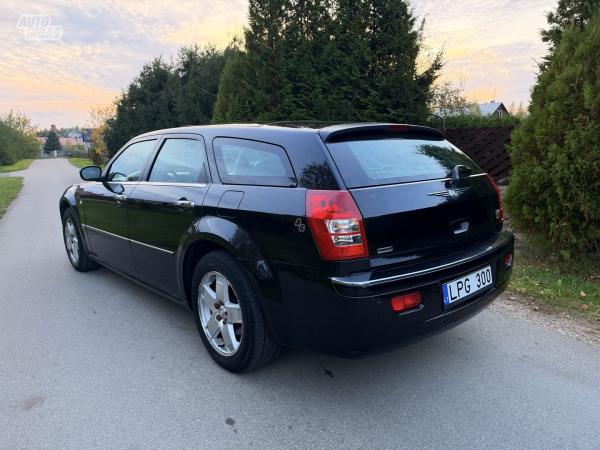 Melns Chrysler 300C 2007 Viļņa, ar dzinēja tilpumu 3.50 L un nobraukumu 270 tūkst. km par 2800 €, foto 7 vietnē AUTOMOTO.COM.LV