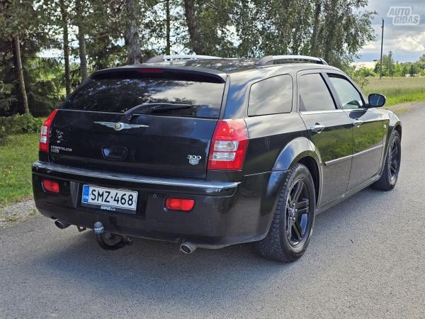 Черный Крайслер 300C 2009 в Арёгала, объемом двигателя 3.00 л и пробегом 305 тыс. км за 2600 €, фото 5 на AUTOMOTO.COM.LV
