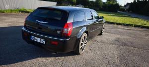 Melns Chrysler 300C 2009 Kėdainiai, ar dzinēja tilpumu 2.99 L un nobraukumu 279 tūkst. km par 2400 €, foto 5 vietnē AUTOMOTO.COM.LV