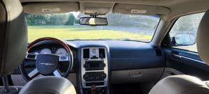 Melns Chrysler 300C 2009 Kėdainiai, ar dzinēja tilpumu 2.99 L un nobraukumu 279 tūkst. km par 2400 €, foto 7 vietnē AUTOMOTO.COM.LV