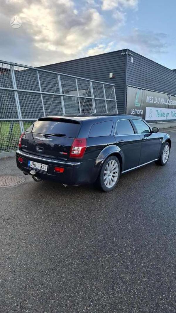 Melns Chrysler 300C 2009 Kauņa, ar dzinēja tilpumu 3.00 L un nobraukumu 351 tūkst. km par 3950 €, foto 5 vietnē AUTOMOTO.COM.LV