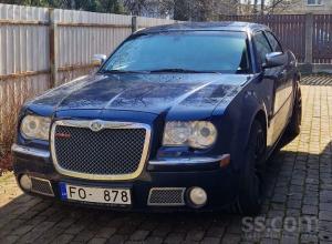 Zils Chrysler 300C 2005 Rīga, ar dzinēja tilpumu 3.50 L un nobraukumu 254 tūkst. km par 1500 €, foto  vietnē AUTOMOTO.COM.LV