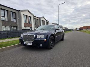 Zils Chrysler 300C 2006 Viļņa, ar dzinēja tilpumu 2.99 L un nobraukumu 342 tūkst. km par 2480 €, foto 5 vietnē AUTOMOTO.COM.LV