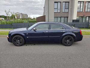 Zils Chrysler 300C 2006 Viļņa, ar dzinēja tilpumu 2.99 L un nobraukumu 342 tūkst. km par 2480 €, foto 8 vietnē AUTOMOTO.COM.LV