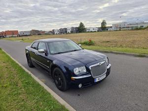 Zils Chrysler 300C 2006 Viļņa, ar dzinēja tilpumu 2.99 L un nobraukumu 342 tūkst. km par 2480 €, foto 10 vietnē AUTOMOTO.COM.LV