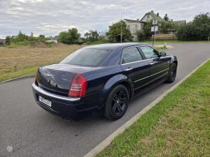 Zils Chrysler 300C 2006 Viļņa, ar dzinēja tilpumu 2.99 L un nobraukumu 342 tūkst. km par 2480 €, foto 11 vietnē AUTOMOTO.COM.LV