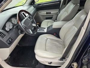 Zils Chrysler 300C 2006 Viļņa, ar dzinēja tilpumu 2.99 L un nobraukumu 342 tūkst. km par 2480 €, foto 12 vietnē AUTOMOTO.COM.LV