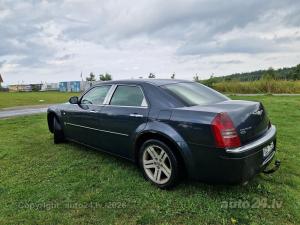 Синий Крайслер 300C 2007 в Таллин, объемом двигателя 3.00 л и пробегом 388 тыс. км за 2000 €, фото 5 на AUTOMOTO.COM.LV