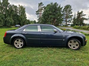 Синий Крайслер 300C 2007 в Таллин, объемом двигателя 3.00 л и пробегом 388 тыс. км за 2000 €, фото 6 на AUTOMOTO.COM.LV