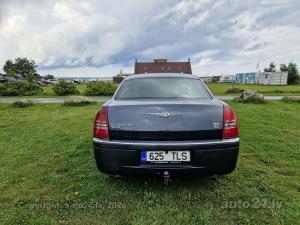 Синий Крайслер 300C 2007 в Таллин, объемом двигателя 3.00 л и пробегом 388 тыс. км за 2000 €, фото 8 на AUTOMOTO.COM.LV