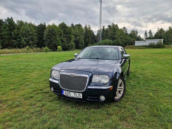 Chrysler 300C 2007 in Tallinn on AUTOMOTO.COM.LV Blue Chrysler 300C 2007 in Tallinn, with an engine capacity of 3.00 L and mileage of 382 thousand km for 2000 €, photo 11 on AUTOMOTO.COM.LV