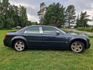 Blue Chrysler 300C 2007 in Tallinn, with an engine capacity of 3.00 L and mileage of 382 thousand km for 2000 €, photo 12 on AUTOMOTO.COM.LV