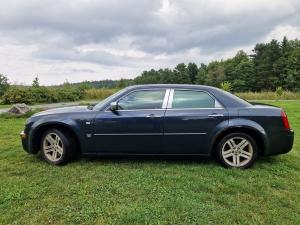 Blue Chrysler 300C 2007 in Tallinn, with an engine capacity of 3.00 L and mileage of 382 thousand km for 2000 €, photo 14 on AUTOMOTO.COM.LV
