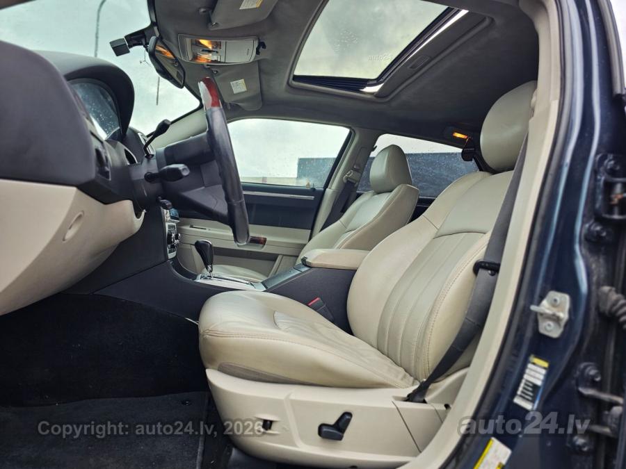 Синий Крайслер 300C 2007 в Таллин, объемом двигателя 3.00 л и пробегом 242 тыс. км за 3488 €, фото 11 на AUTOMOTO.COM.LV