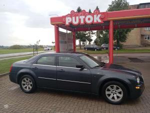 Blue Chrysler 300C 2008 in Jurbarkas, with an engine capacity of 2.74 L and mileage of 126 thousand km for 2950 €, photo 11 on AUTOMOTO.COM.LV
