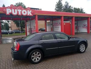 Zils Chrysler 300C 2008 Jurbarkas, ar dzinēja tilpumu 2.74 L un nobraukumu 126 tūkst. km par 2950 €, foto 13 vietnē AUTOMOTO.COM.LV